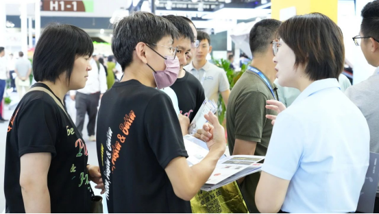 Unicomp Technology 3D CT AXI and MFX X-ray tube demonstrated during ...